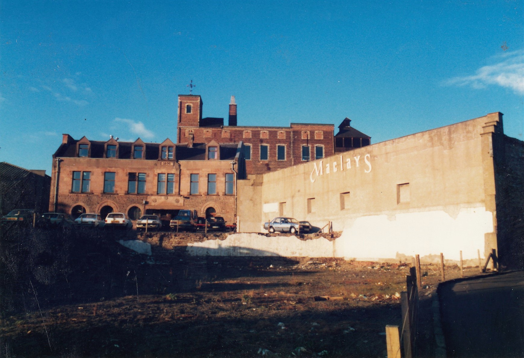 File:Maclays, Alloa Nov 1987 (2).jpg - Brewery History Society Wiki