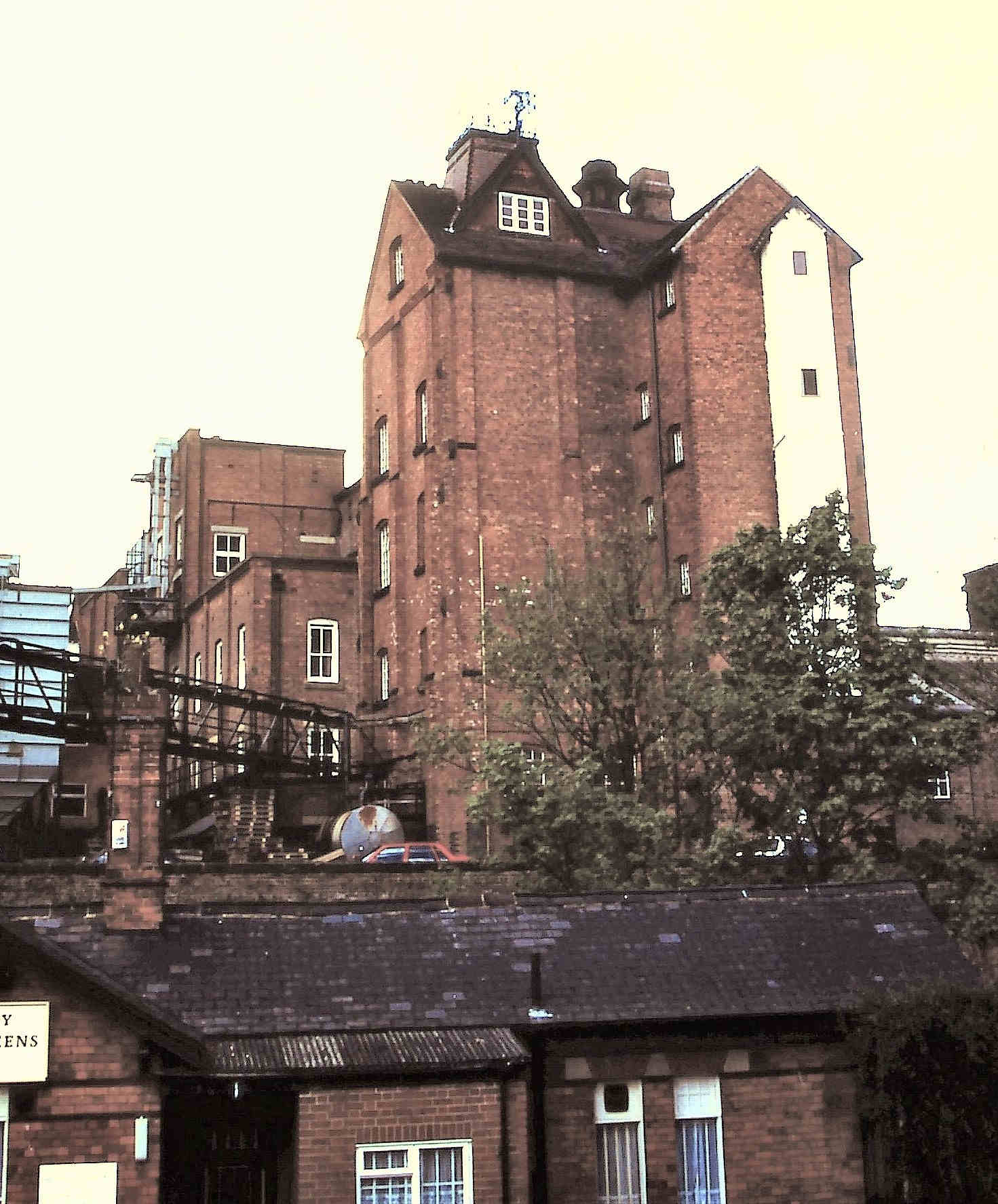 File:Hardy Hanson's Kimberley Notts.JPG - Brewery History Society Wiki