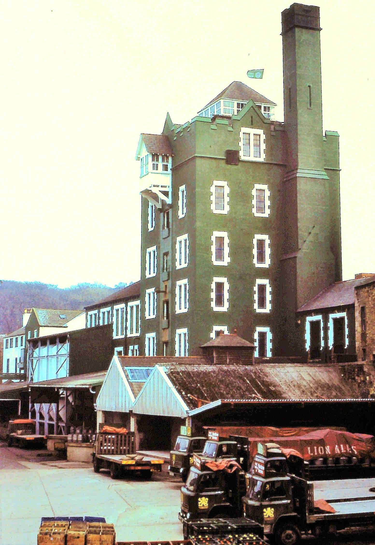 File:Workington Mathew Brown brewery 12 March 1983 (2).JPG - Brewery ...