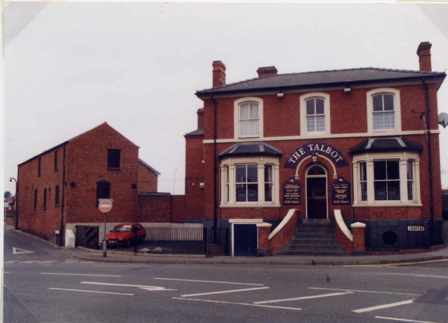 File:Colley Gate Talbot 1992.jpg - Brewery History Society Wiki